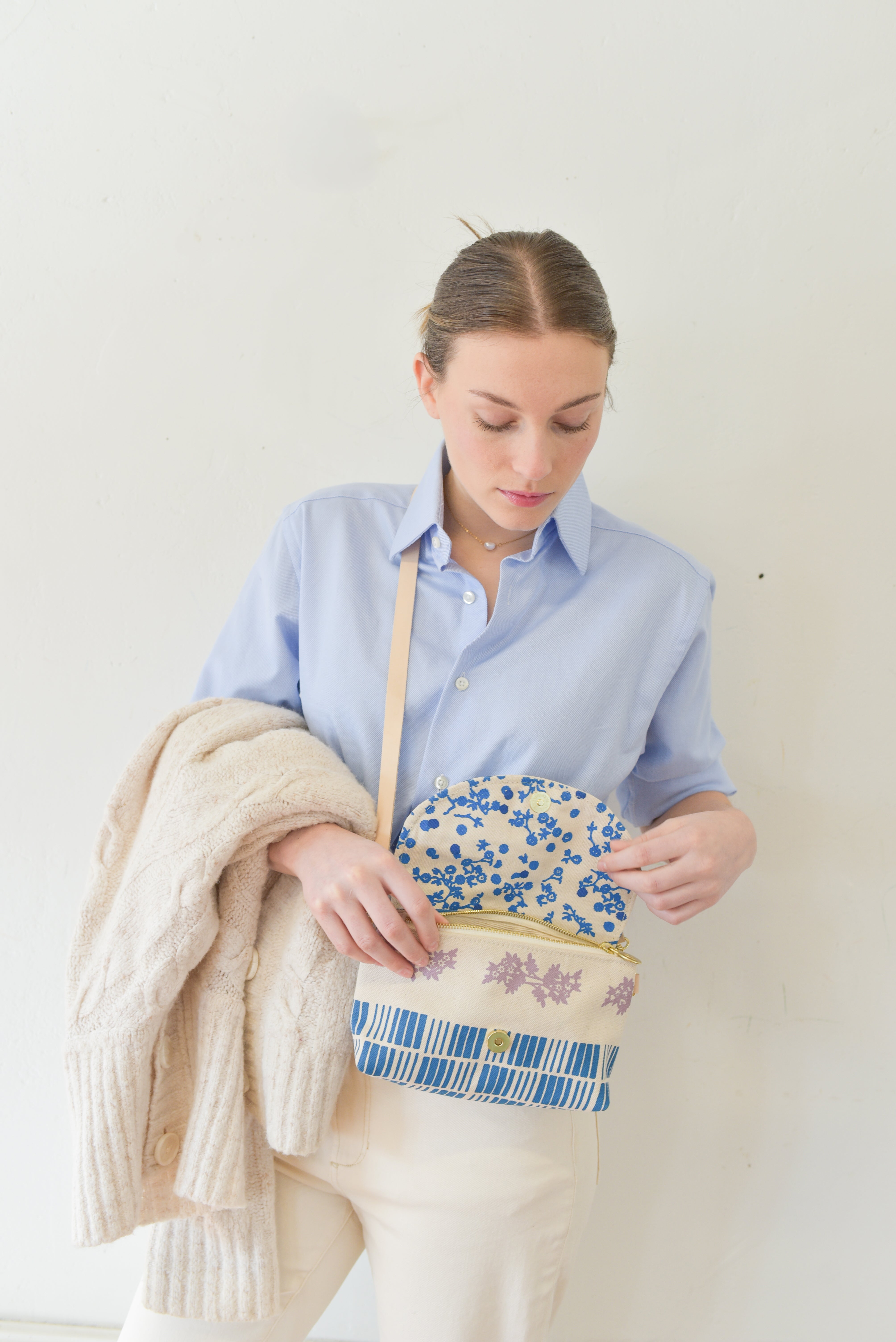 Libby Mini Crossbody Bag - Royal Geo Daisy – erin flett